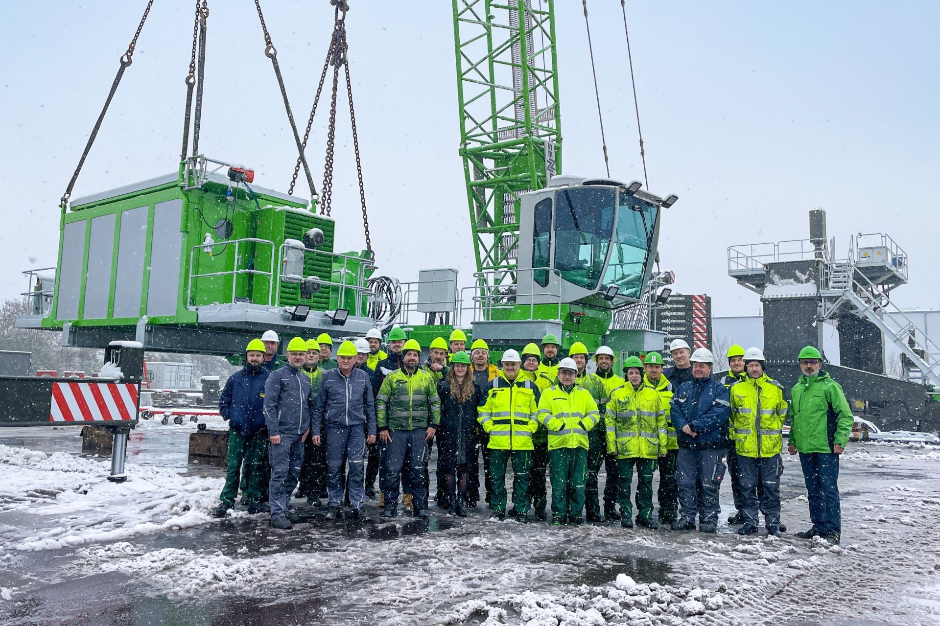 Sennebogen 880 EQ Umschlagmaschine - Sennebogen - Baumaschinen & Bau ...
